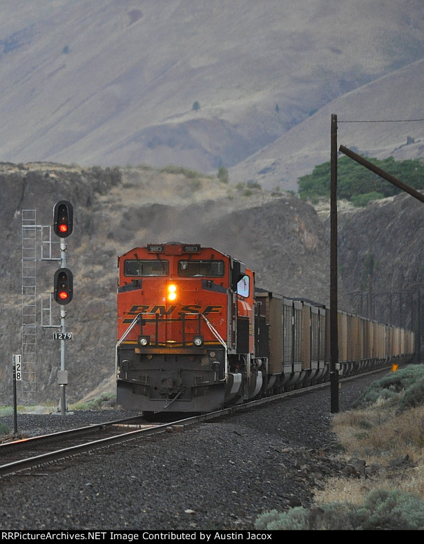 BNSF 9183